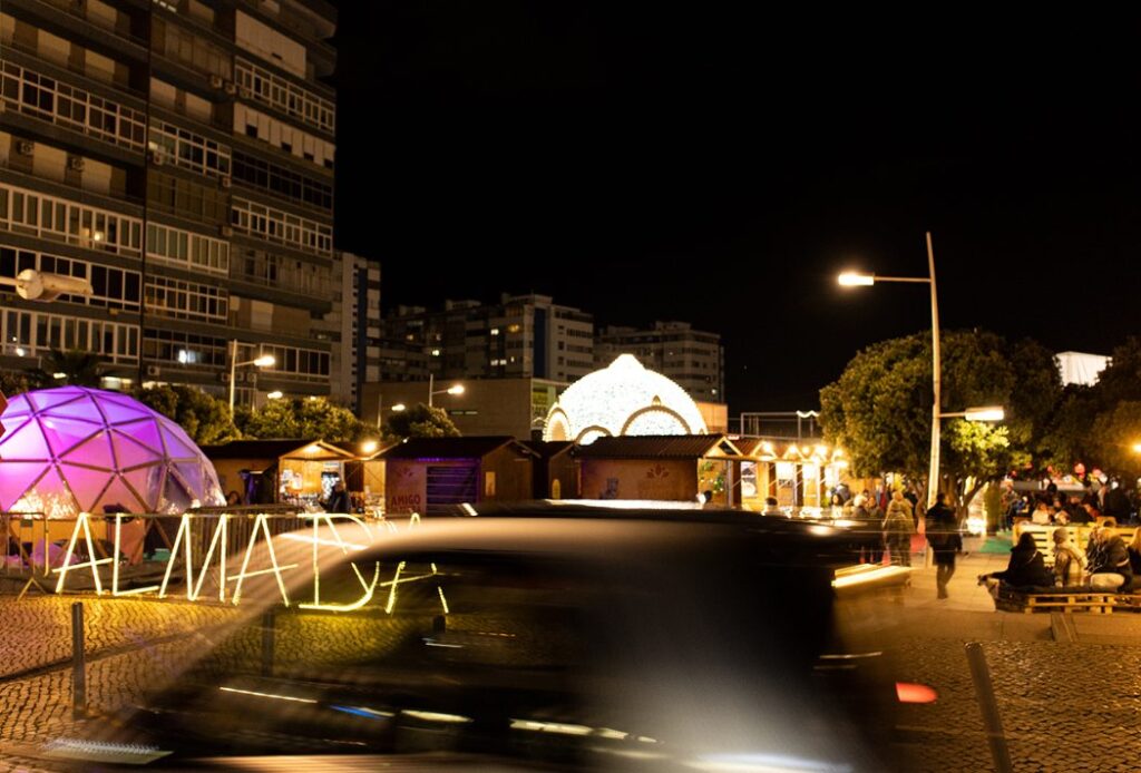 Mercado, pista de gelo, música e circo: o Natal chega a Almada