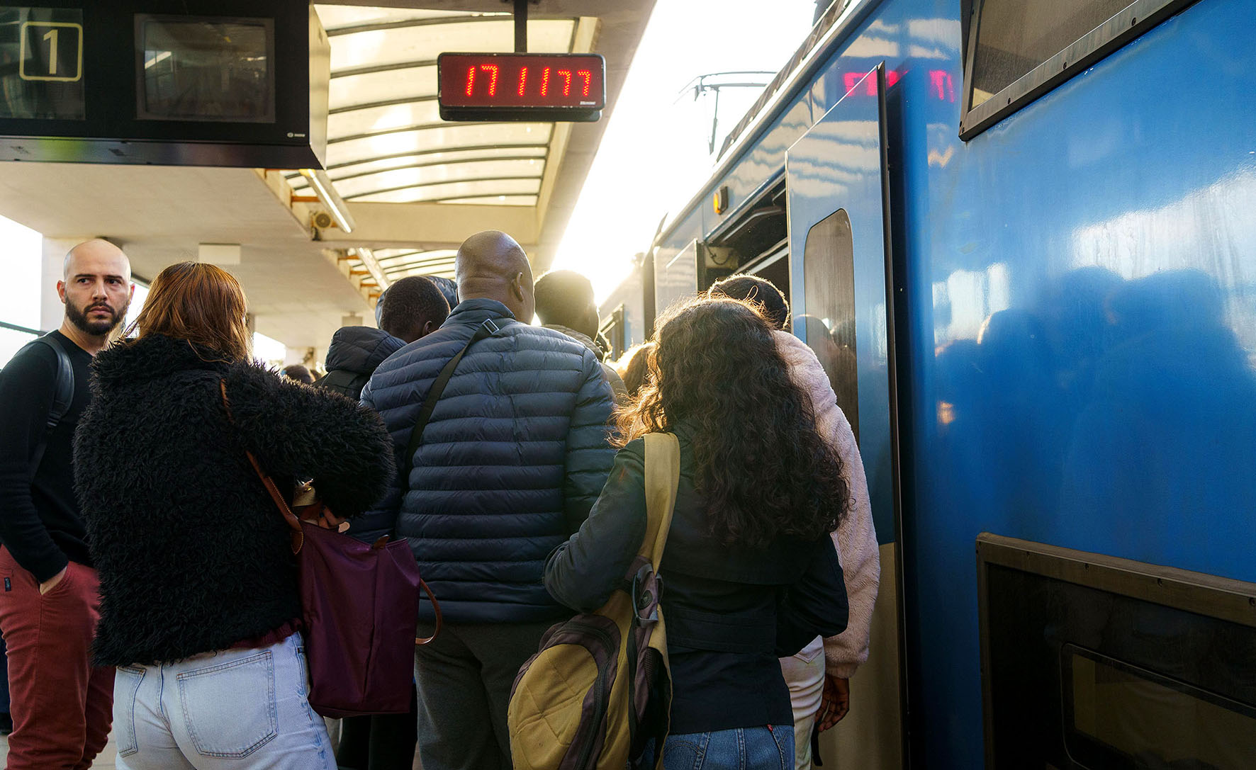 "Era um serviço ótimo”, mas agora está "o caos": operação da Fertagus ...