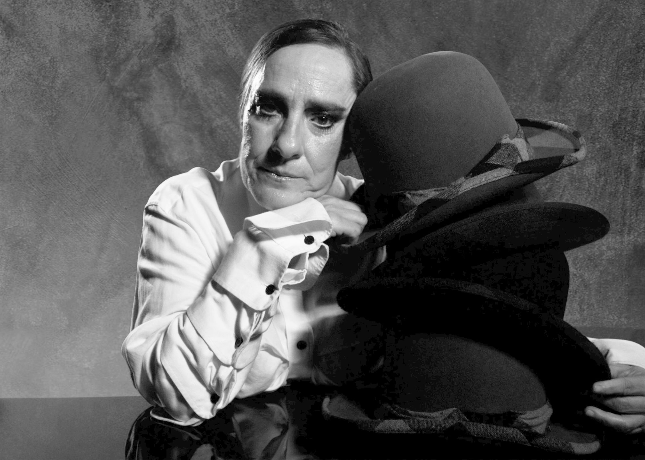 Maria Rueff estreia “Elogio do Riso” no Teatro Municipal Joaquim Benite